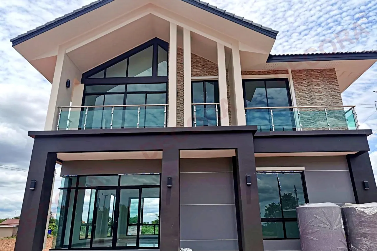 บ้านพักย่านโคราช - DECORA